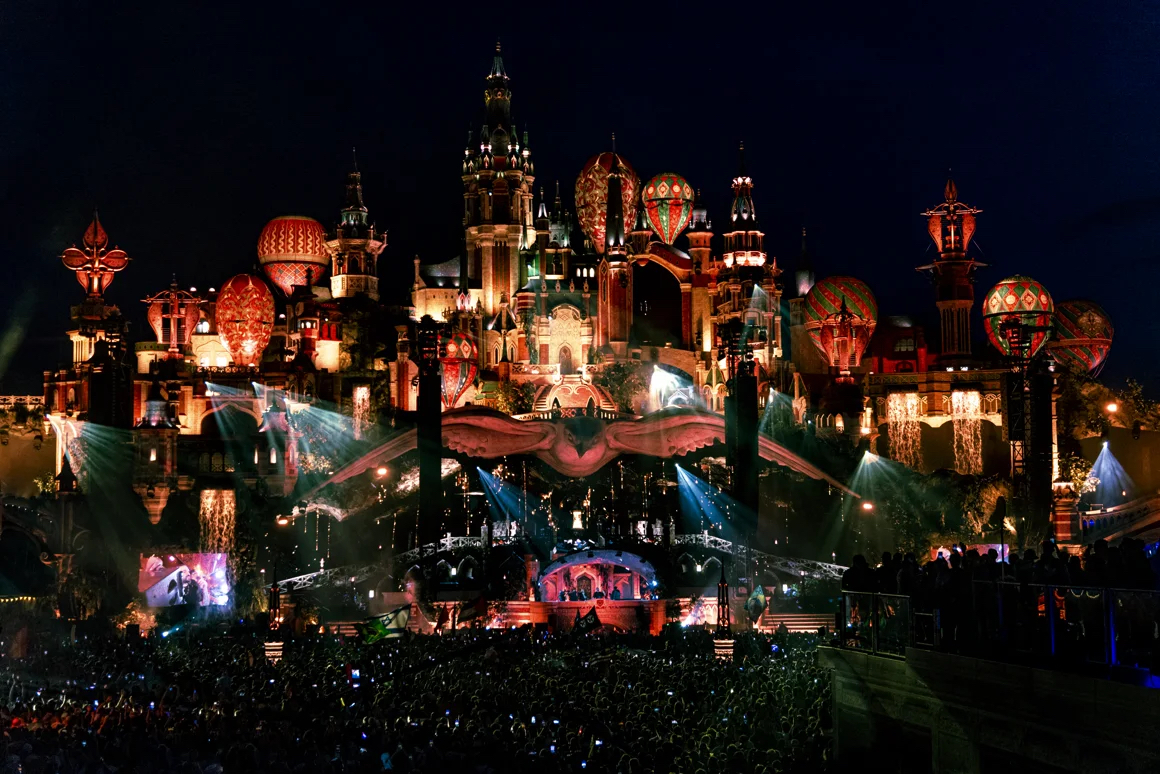 Tomorrowland Belgium celebrates 20th anniversary with 800+ artists on ...